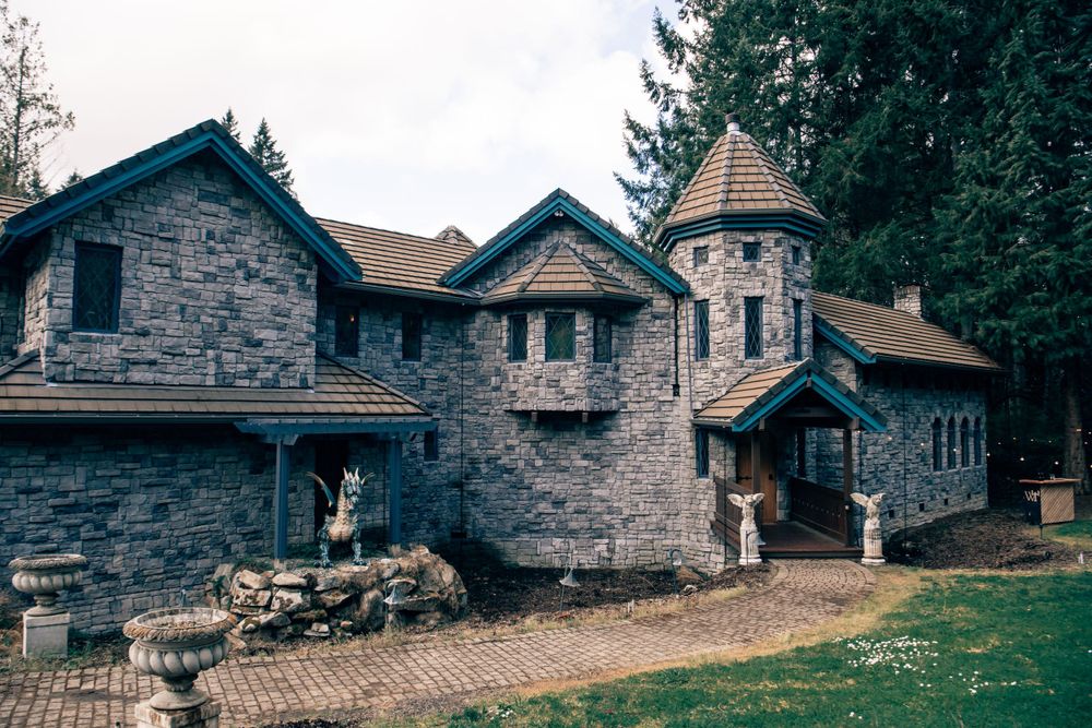 High Rock Castle - 1InAMil, LLC