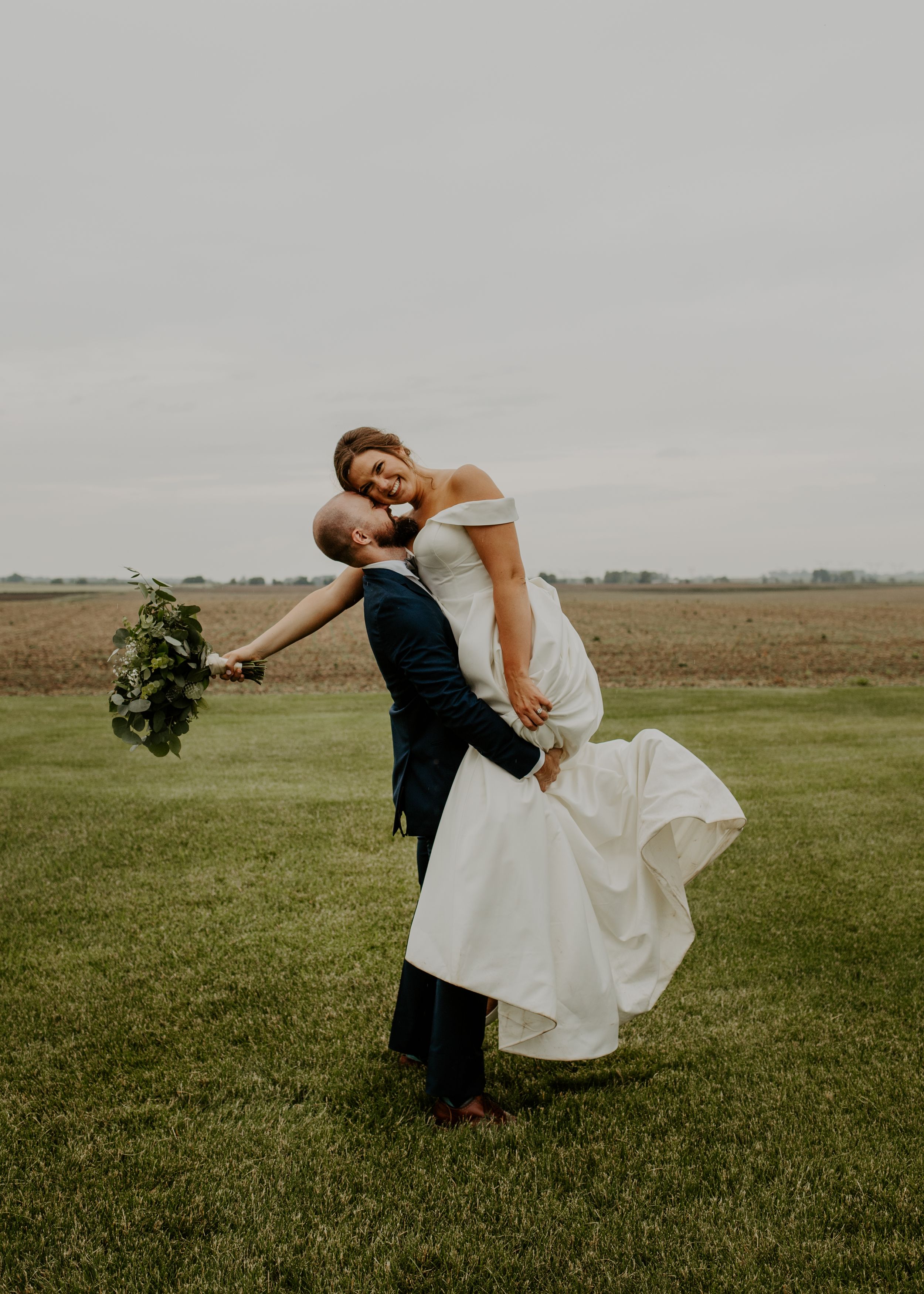 Gretchen & Kyle | Barn Wedding at Mathre 1916 - Nathalia Harden ...