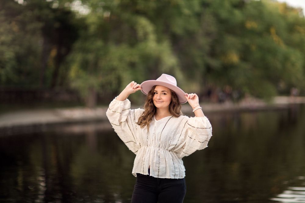 Addy Senior Session Loose Park in Kansas City, Missouri - Cantrell ...