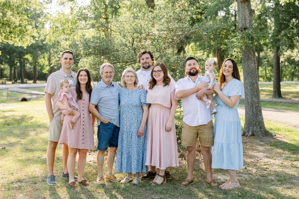 3 Ways to Coordinate an Extended Family Photography Session | Houston ...