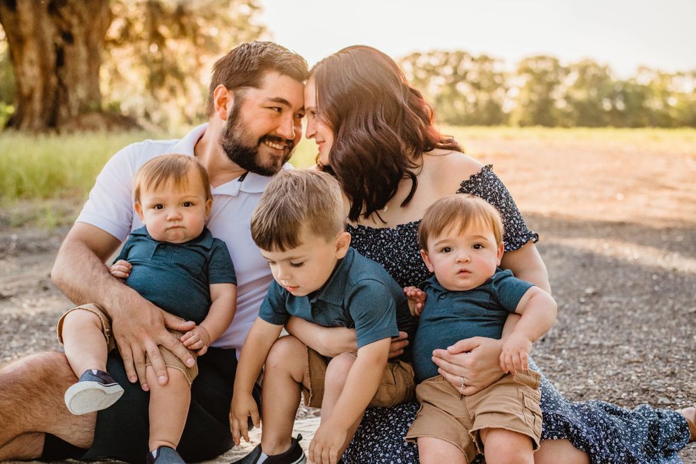Sweet twin family photoshoot Youngsville, LA - Deux Amis Photography