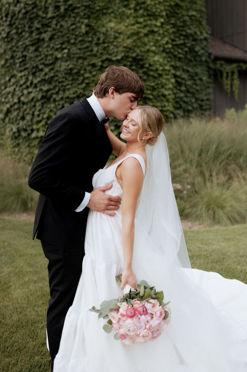 A Bright & Joyful Spring Wedding at Gather at Deer District - Morgan ...