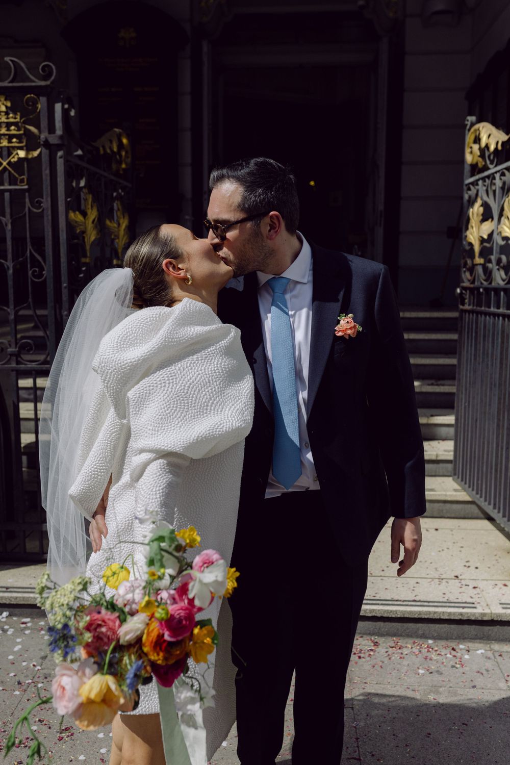 Stylish London Spring Restaurant at Somerset House wedding - Leah Lombardi