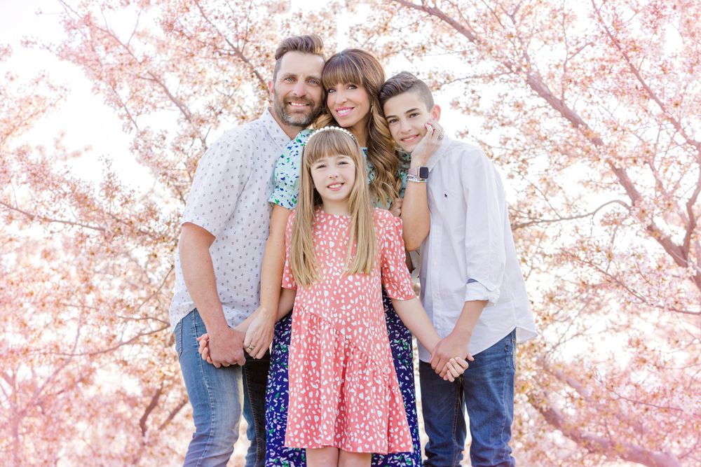 CASO MCCRARY FAMILY | UTAH STATE CAPITAL CHERRY BLOSSOMS - ELLE J. STUDIOS