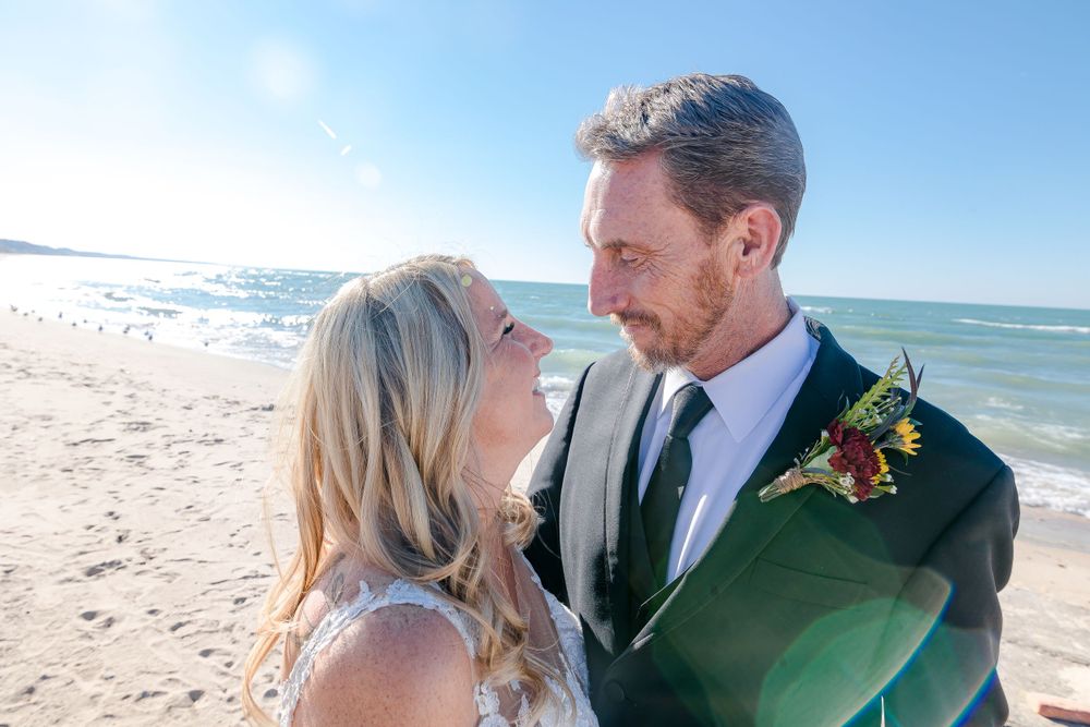 Cory and Cindy | Beautiful Autumn Beachfront Wedding - Lasting Photography