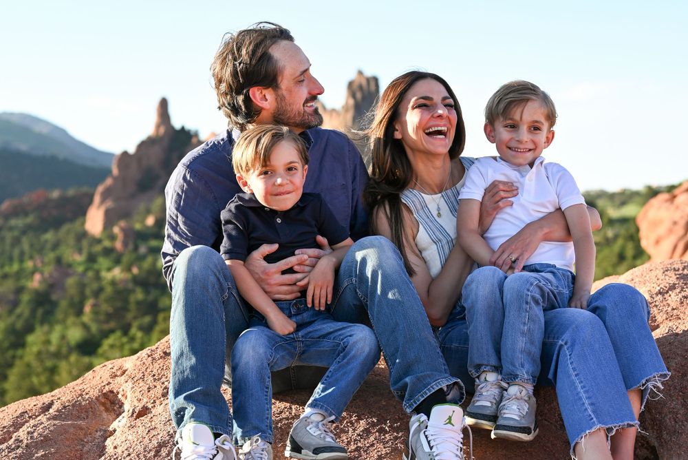 Garden of the Gods Photoshoot for a Family of Four - Kelsey Koenig ...