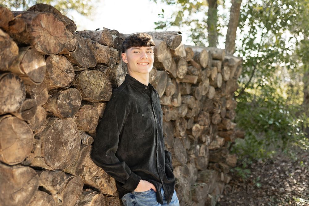 Noah- Senior Portraits - Chrissy Burdsall Visual Artist