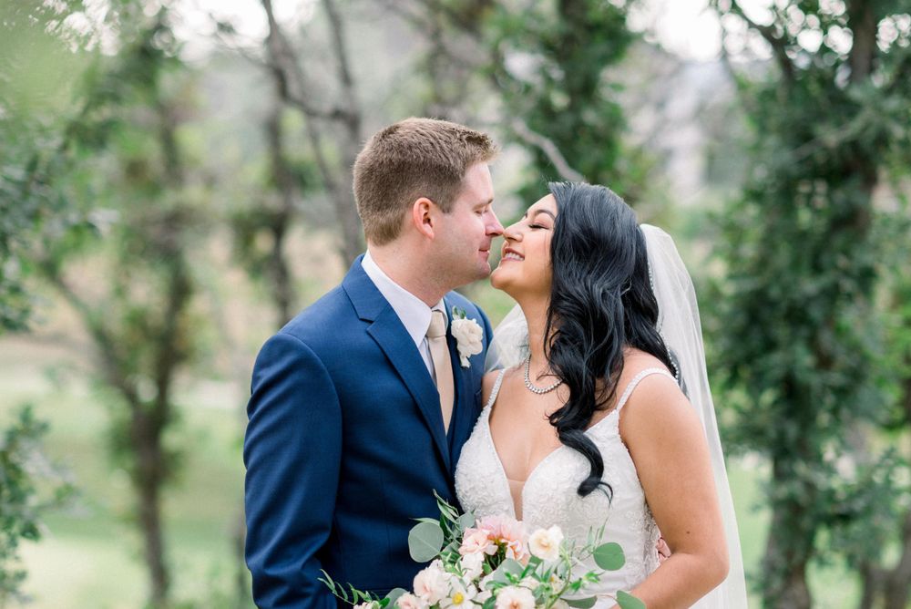 Felicia & Dylan | The Oaks At Plum Creek Wedding - Allison Easterling Photography