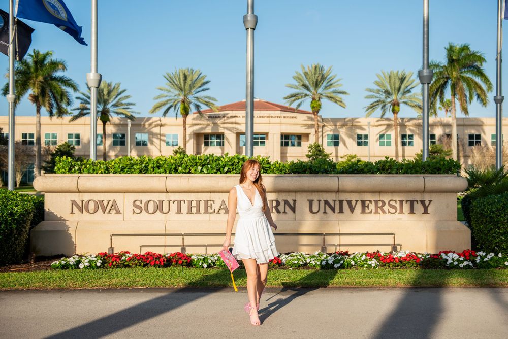 Graduation Photography: What to expect before, during & after your ...