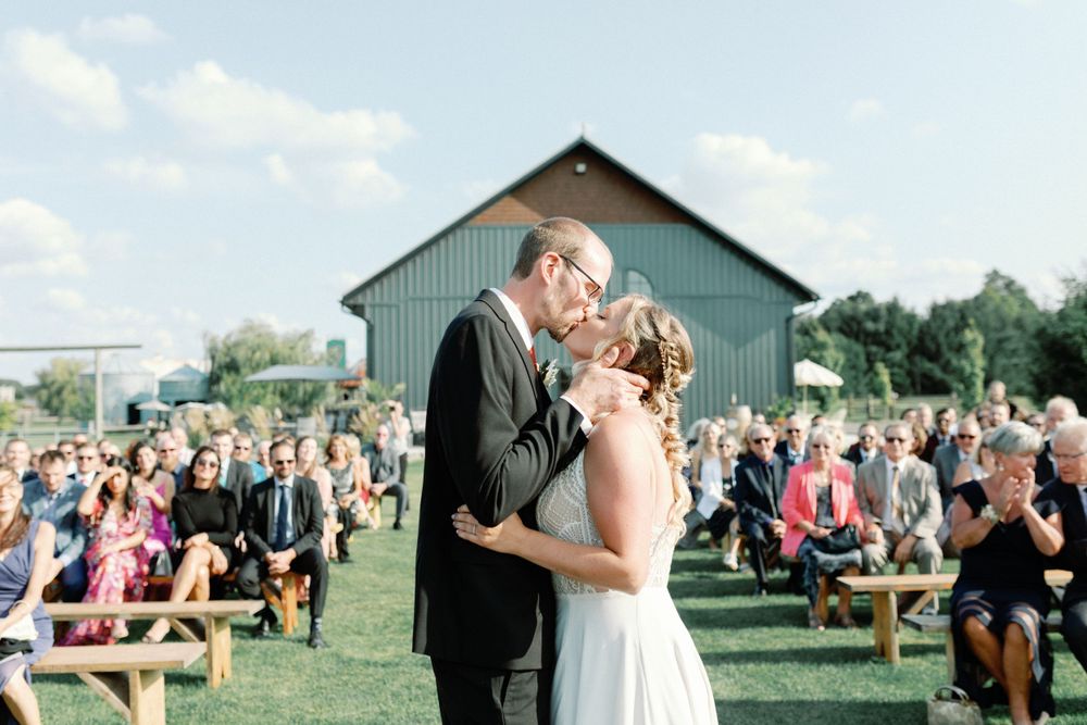 Meg + Greg | Barn Swallow Fields - Katie Crane Photography | Toronto ...