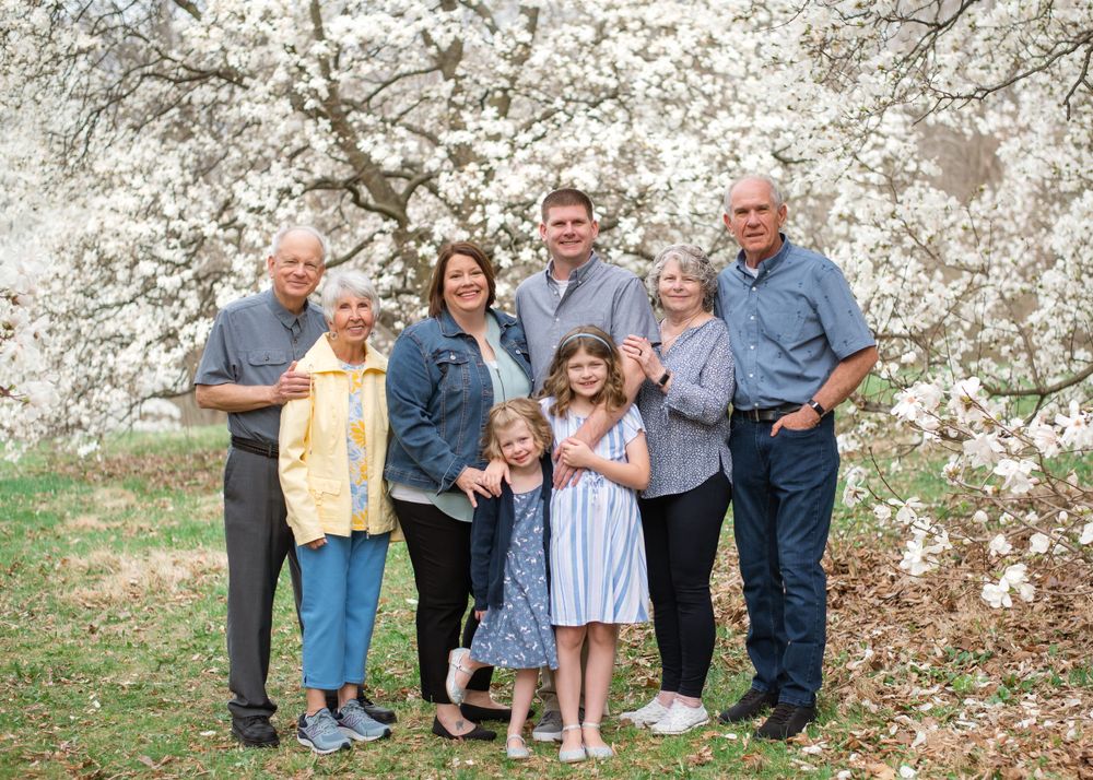 Magnolia Trees Extended Family Session | Weber Photography | Hales ...