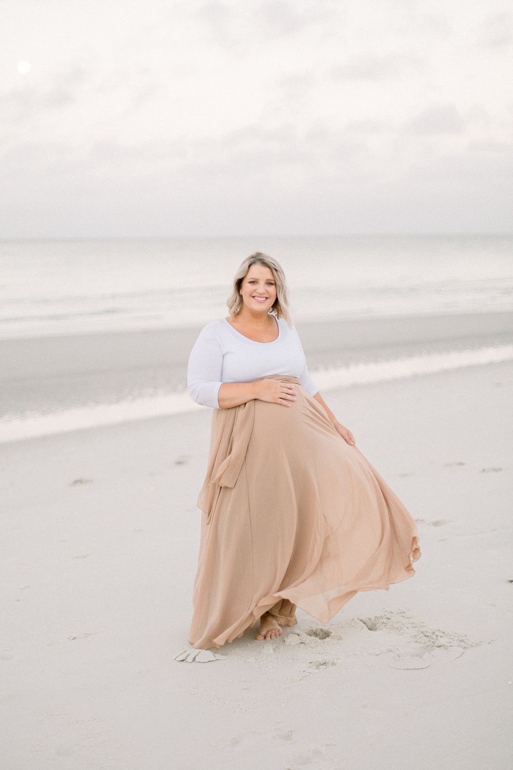 Amy Maternity (SW Florida) - Megan Schaap Photography