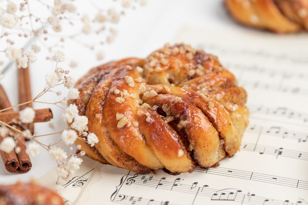 Kanelbulle - Korvapuusti - Cinnamon Bun - Three Pod Studio
