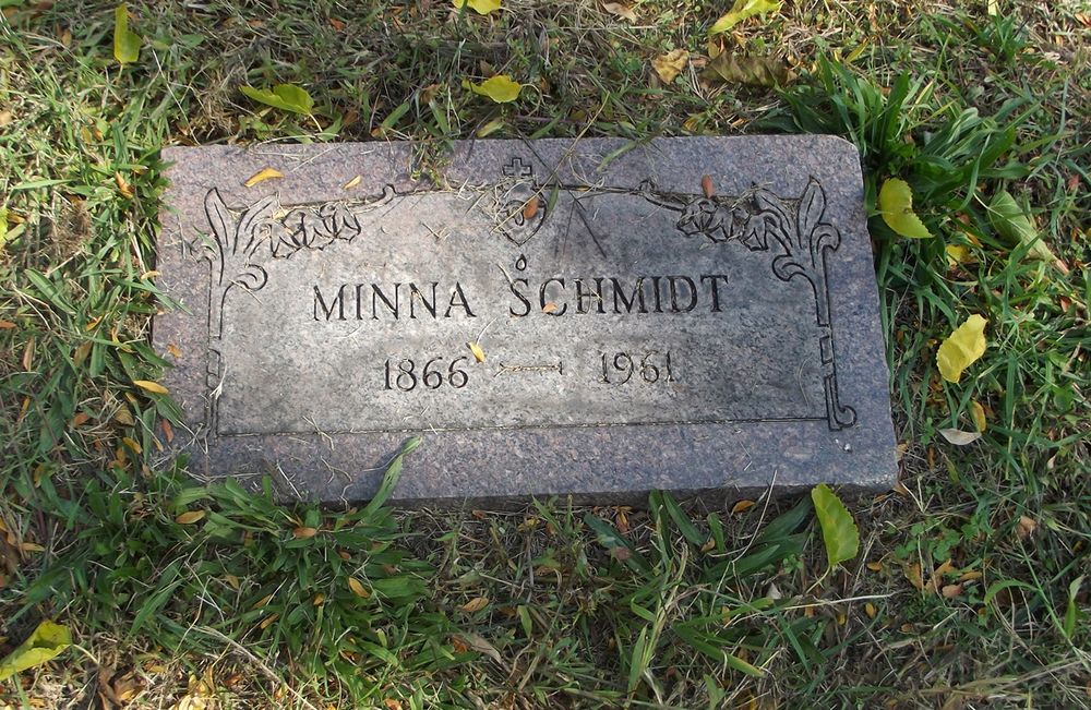 Minna Schmidt - Funeral Photography by Nikki Kellogg