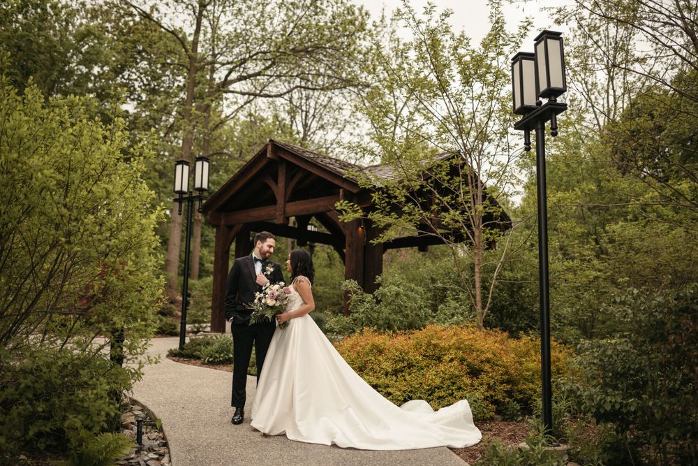 Joyous Spring Wedding at Ancaster Mill - Stephanie & Kyle - Geoff Shaw ...