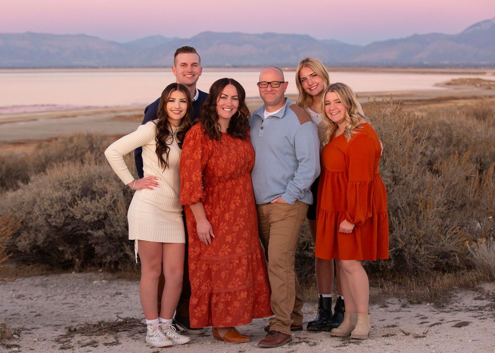 Fall Family Photoshoot at Antelope Island At sunset - Layton family ...