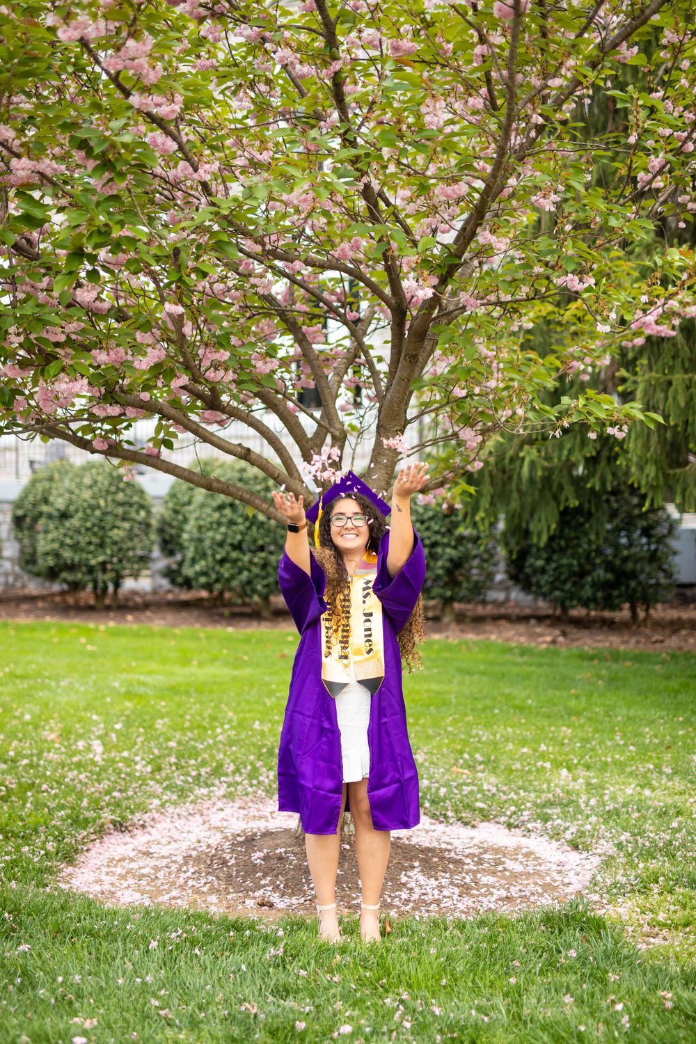 Hannah Grad 2022 - Butterfly Moments Photography by Jessica Stewart