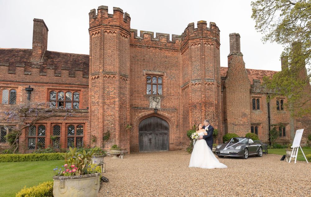 Catherine and Robert at Leez Priory - Celia Manders Photography