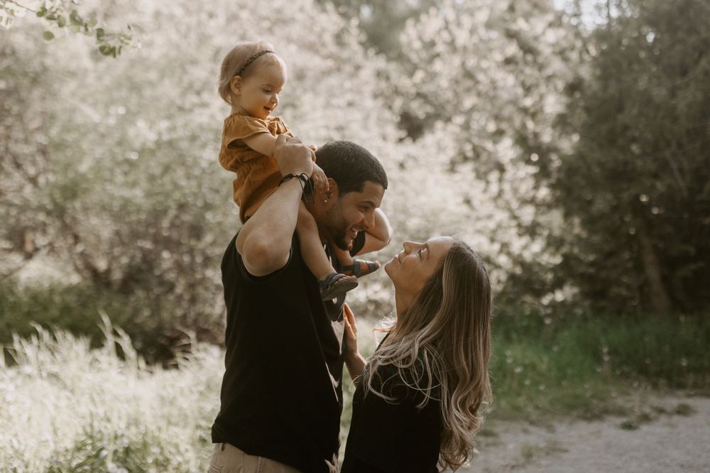 Sam, Eddy & Piper | Summer at the Park - Cassie Cetlin Photography