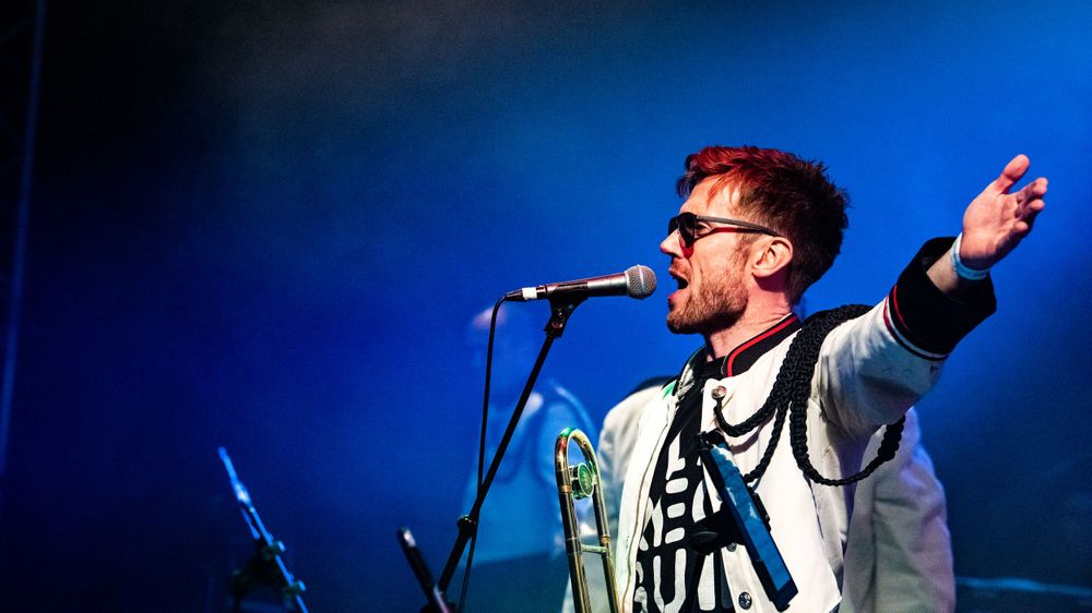 Bandiau Cymru Trwy'n Lygaid Bach I - celf calon