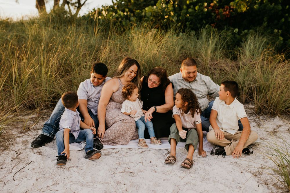 The Trinh Family // Bradenton Anna Maria Island Photographer // Shelby ...