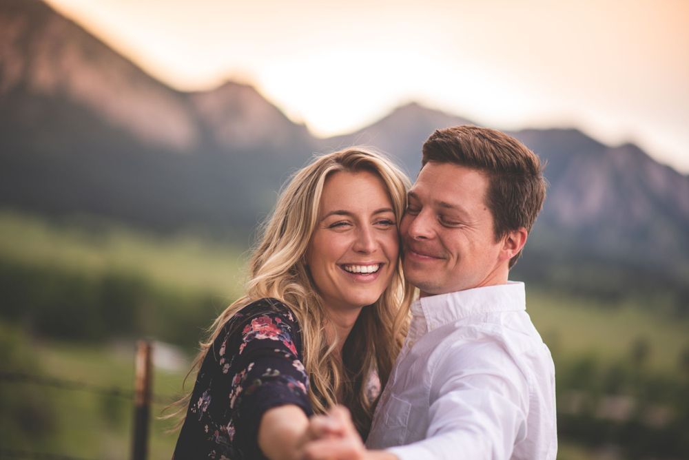 Katie and Mike Fall In Love - The Things That I See