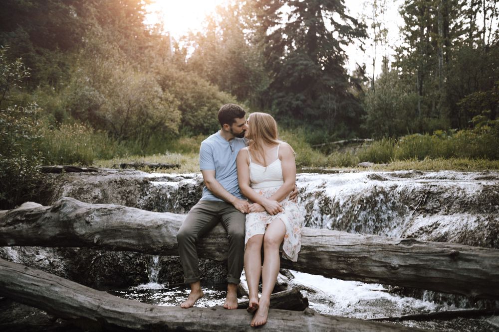 Kate & Brad | Big Hill Springs Engagement Photos - Three Sisters ...