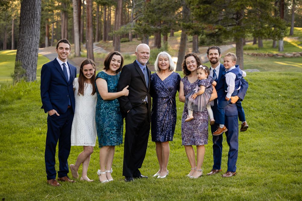 Sneak Peek: Extended Family Photo Session in Tahoe Donner - H Family ...