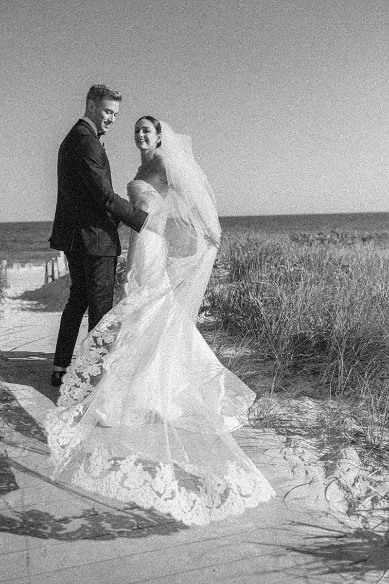 Hampton wedding photographer - Photo by Basia