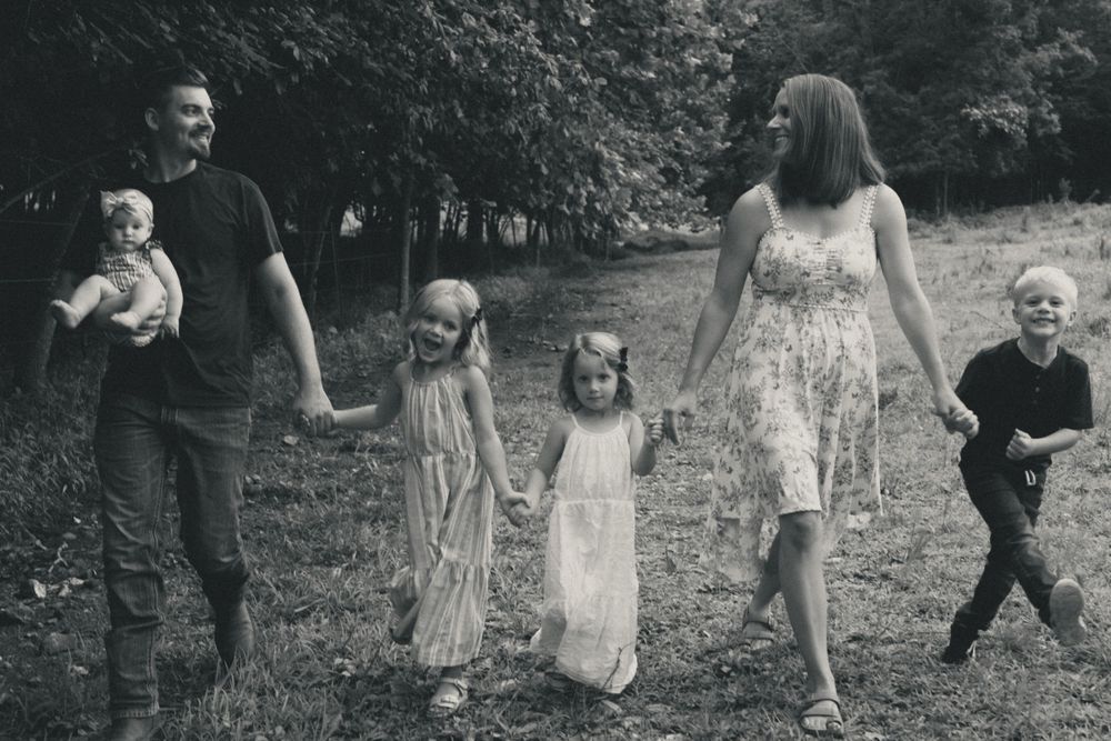 The Wyrick Family - Carly Harvell Photography