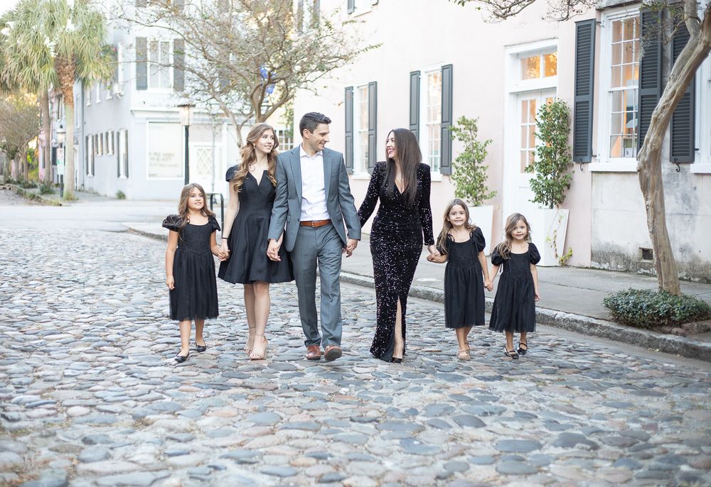 Carnicelli | Downtown Family Session - Allie Bee Photography