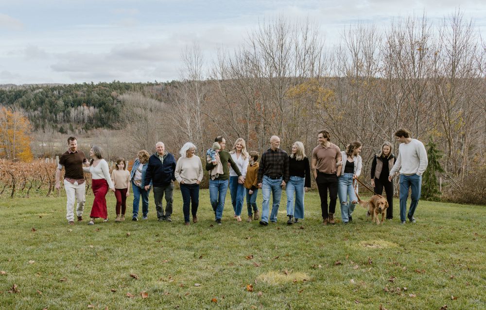 Benjamin Bridge Extended Family Session - Annapolis Valley, Nova Scotia ...