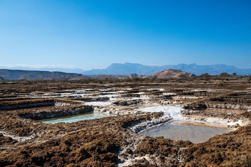 Quriyat Salt Pans, Oman – A Unique Photo Stop Near Muscat - Thom Travels