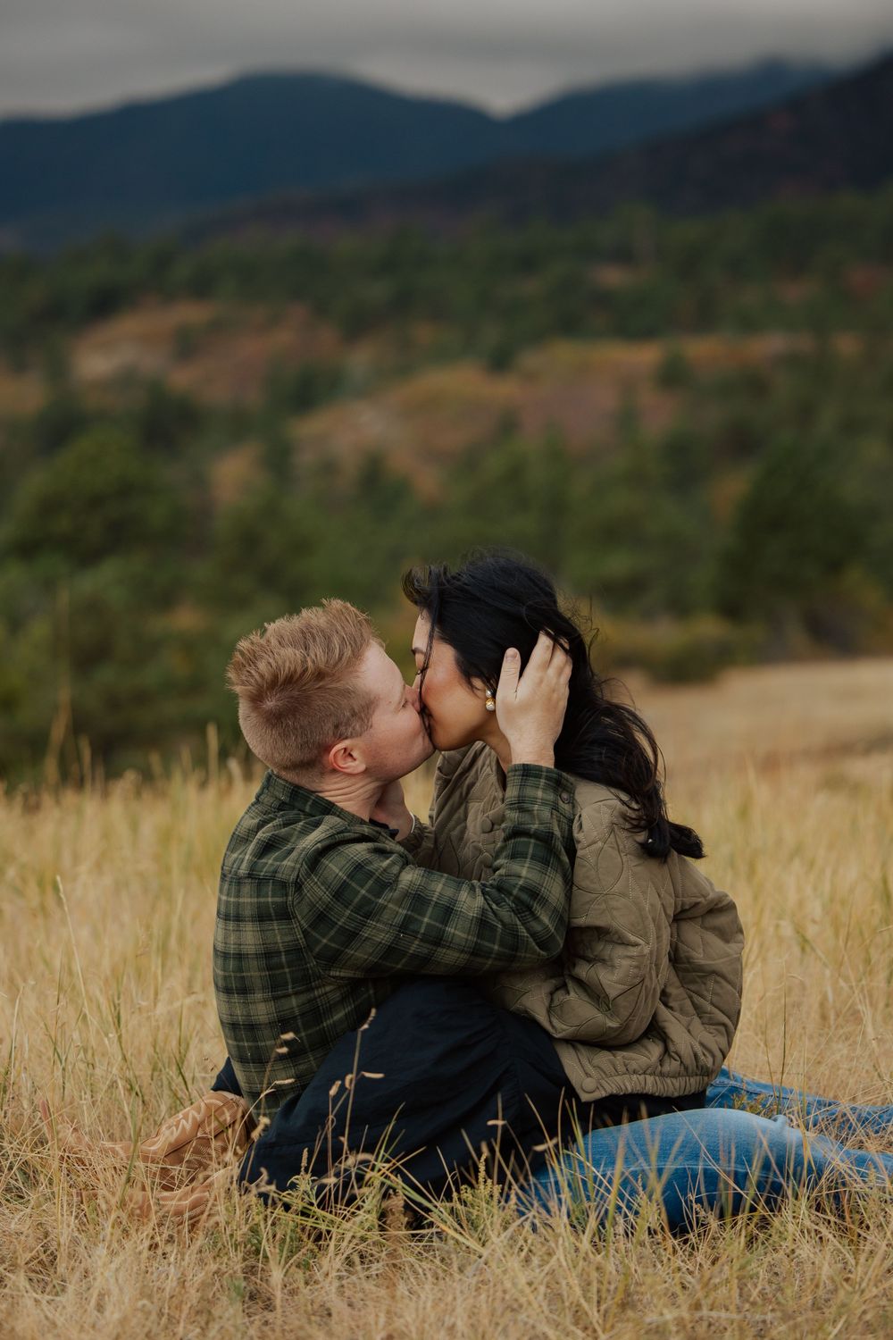 Caitlyn + Zack Cheyenne Mountain Adventure - Ali Garcia Photography