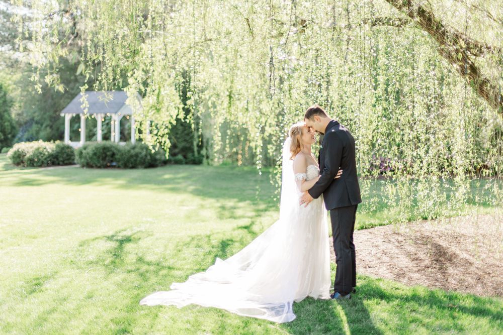 Rachel & Dillon - H.G. Photography