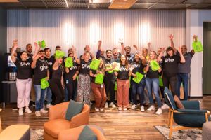 How to Arrange People for Great Group Photos - Julian Cavazos Photography