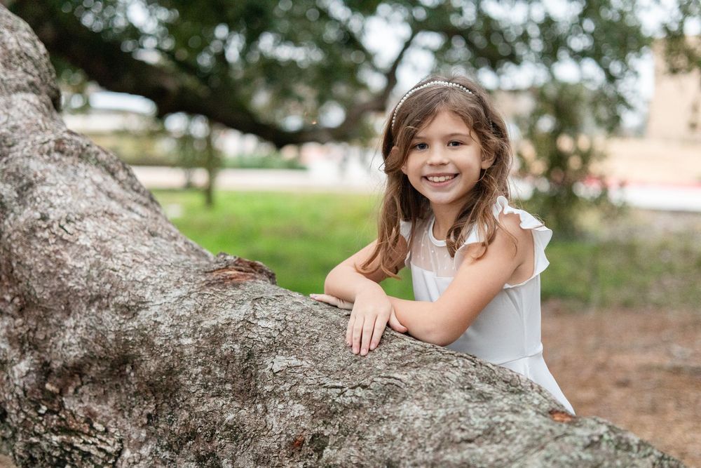 How To Look Natural And Comfortable In Portrait Photos - Julian Cavazos ...