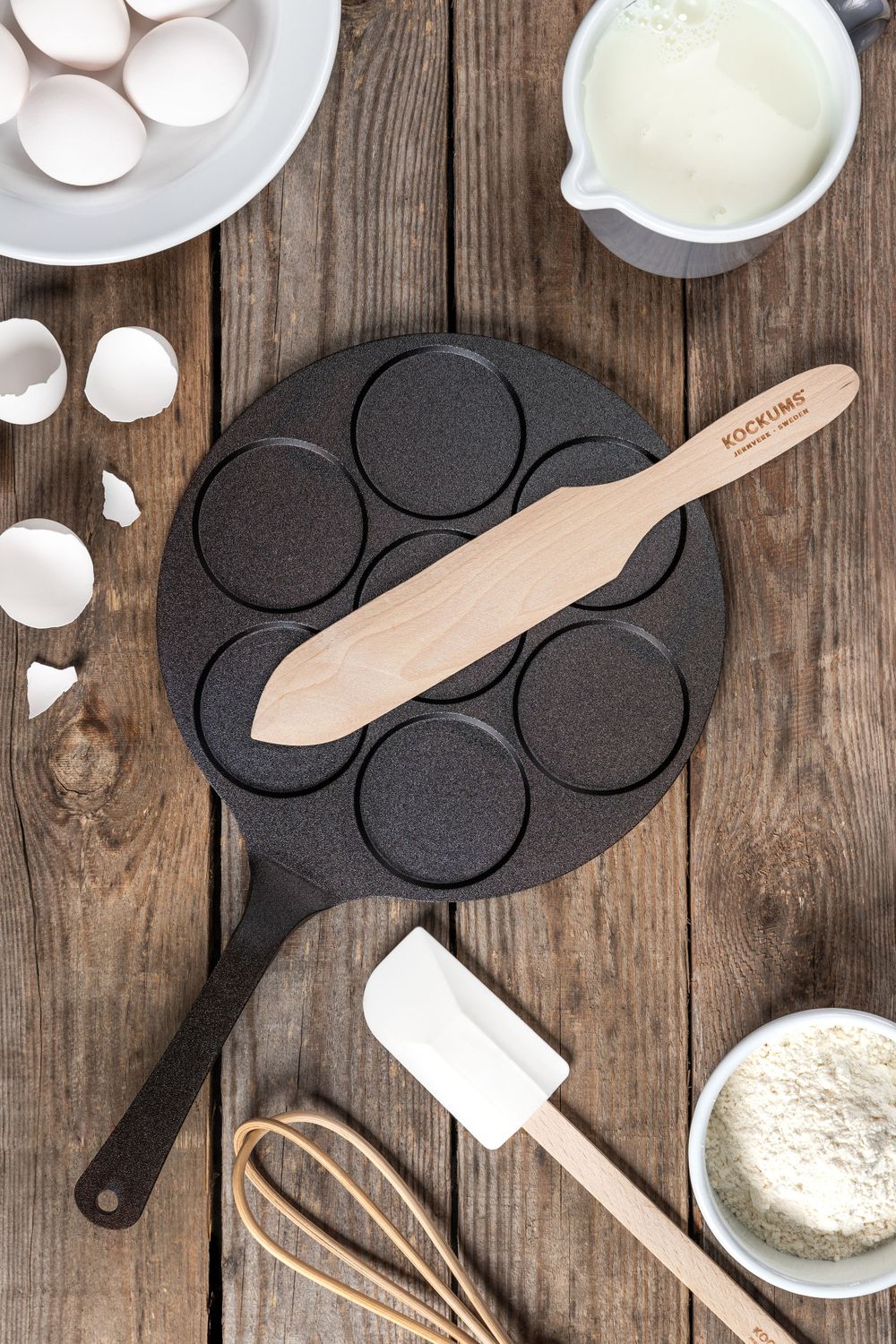 Kockums Jernverk: Pancake Pans & Attachable Handle - Three Pod Studio