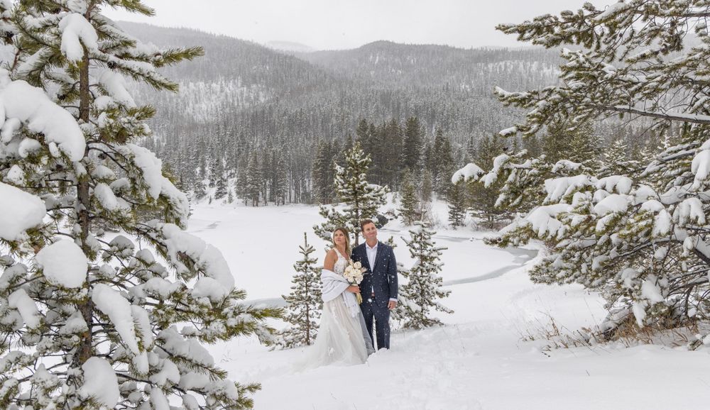 Officers Gulch Elopement - Winter wonderland