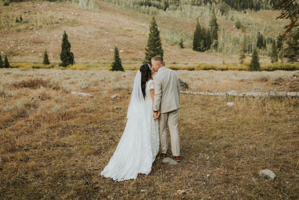 A Love Story: Kenzie + Carter - Caitlyn Wells Photo