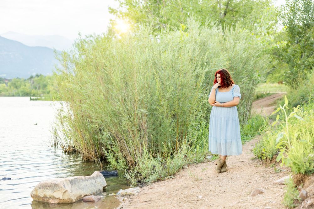 Summer Sunset Senior Session with Sunflowers at Quail Lake in Colorado ...
