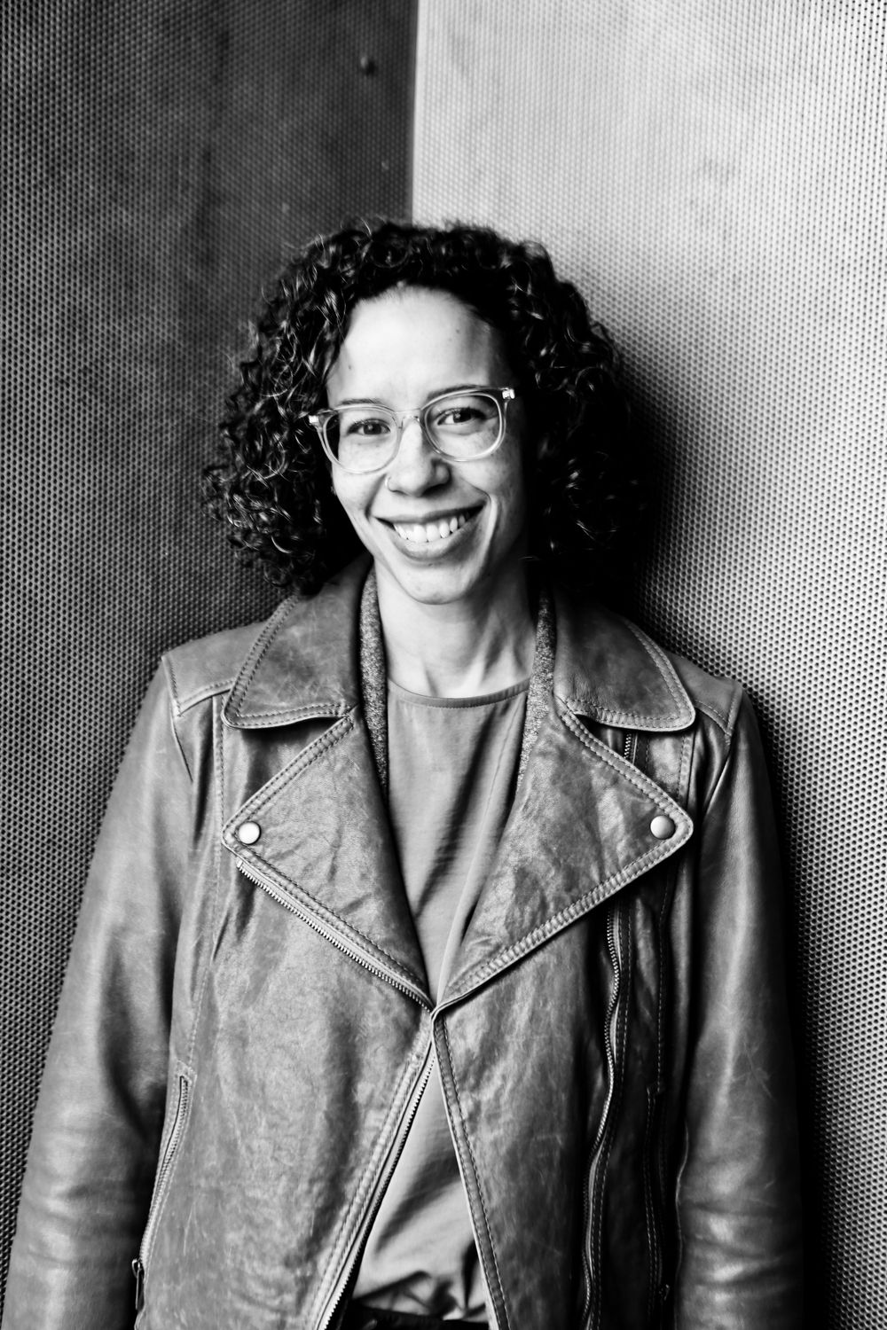 The Strategic Importance of Modern Headshots for Small Businesses and Entrepreneurs - Pixie Posie