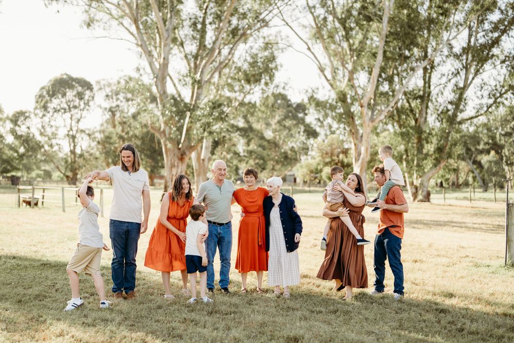 Extended Family Photoshoot in Darling Downs - Perth Family & Maternity ...