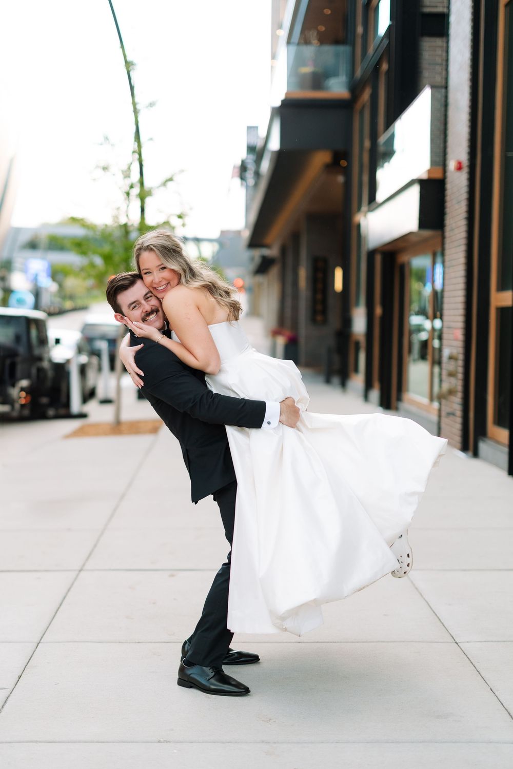 A Bright & Joyful Spring Wedding at Gather at Deer District - Morgan ...
