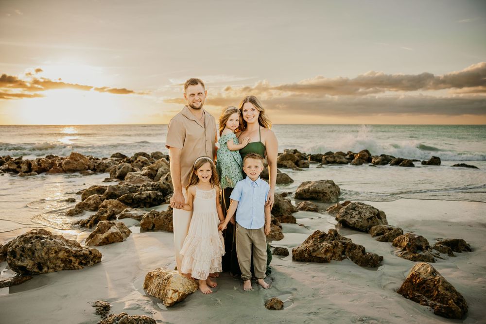 The Brandt Family // Shelby Woodward Photography // Bradenton Anna ...