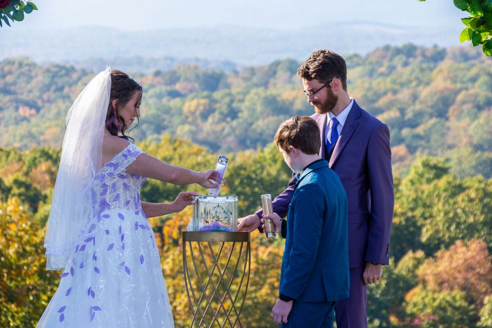 Eloping vs. Traditional Wedding: Which Is Right for You? - Gatlinburg ...