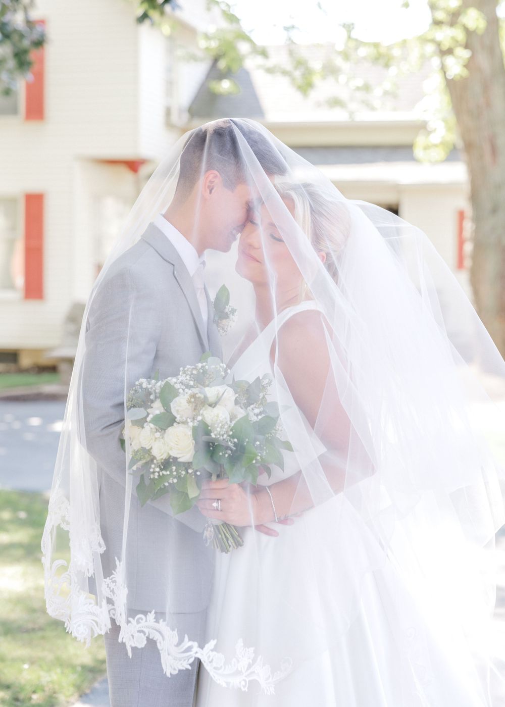 Angela & Jacob | A Fairytale First Look & A Private Moment of Love and ...