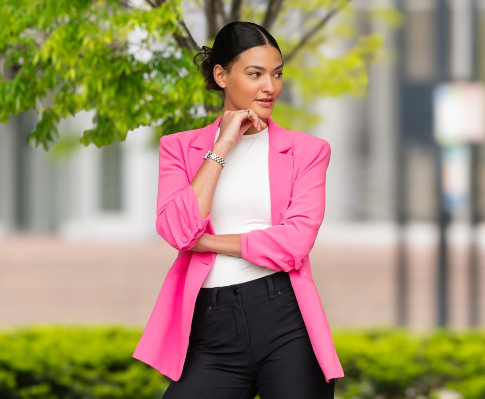Choosing the Right Outfits for Corporate Headshots