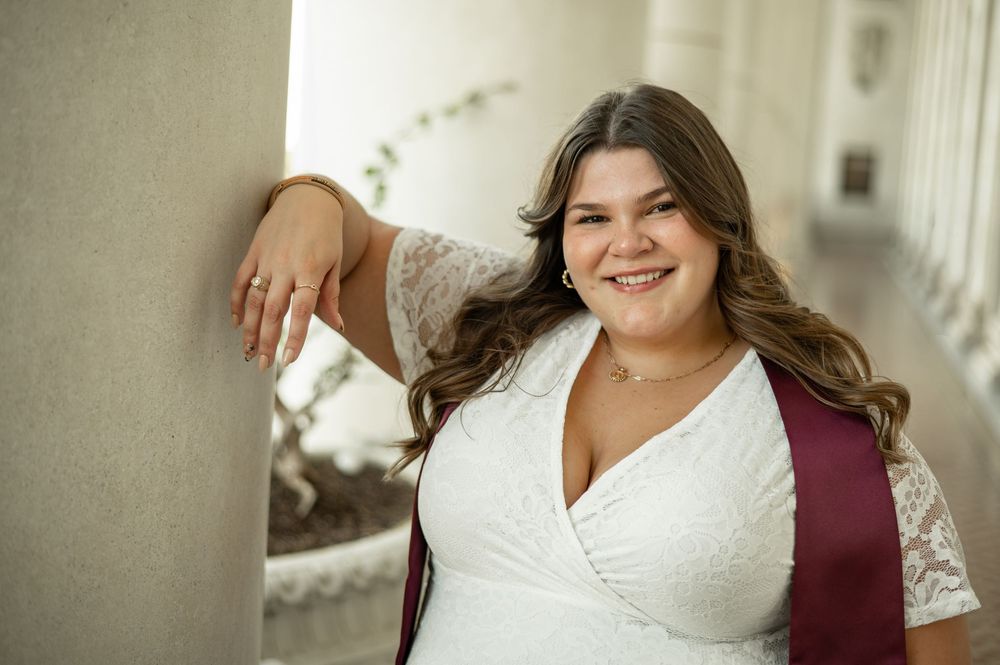 Hannah's 2025 Grad Photoshoot - Chloe Conlin Photography