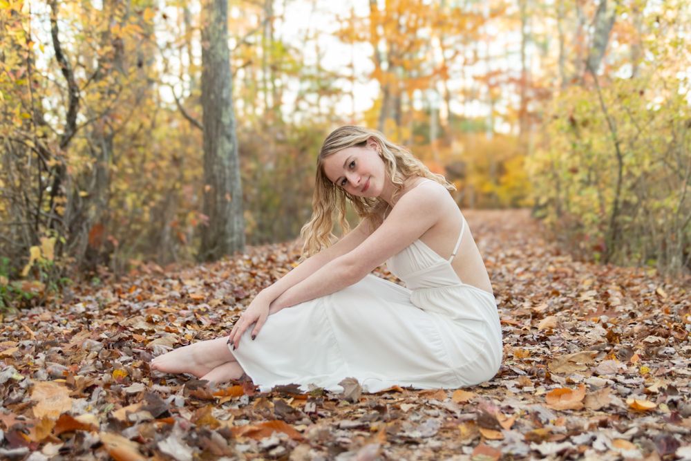 Emma Senior Portraits - Emily Vale Photography